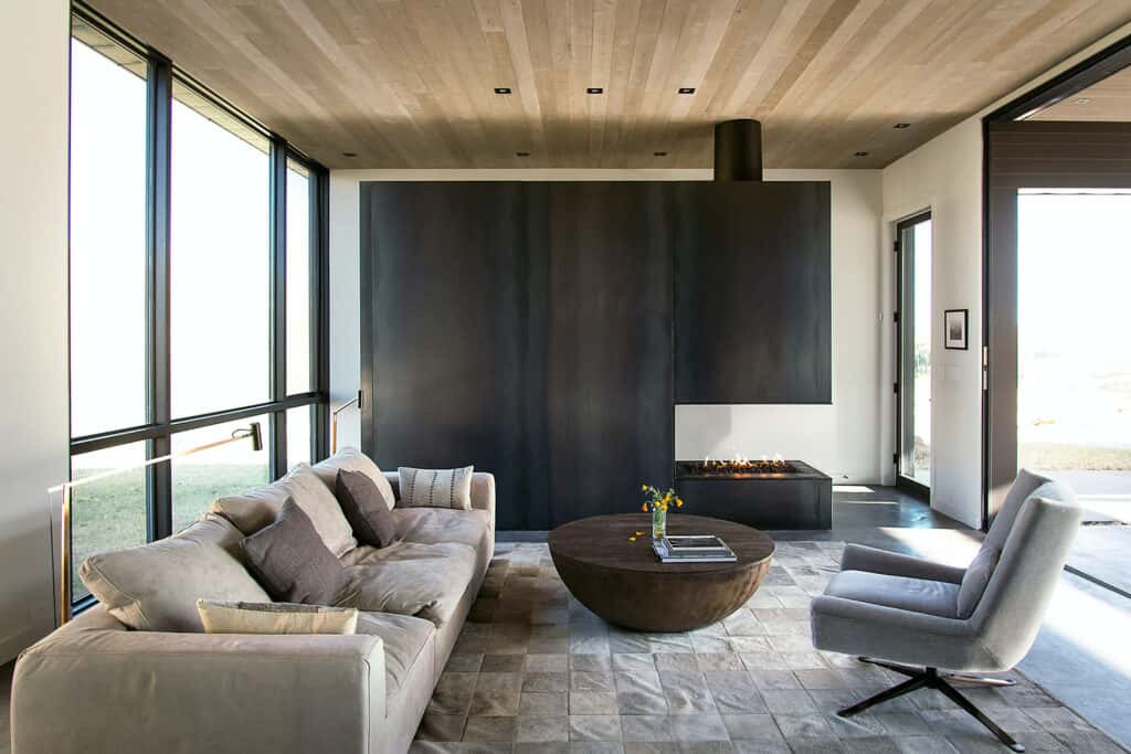 Fabulous off-grid modern cabin nestled in rolling hills of southern Idaho