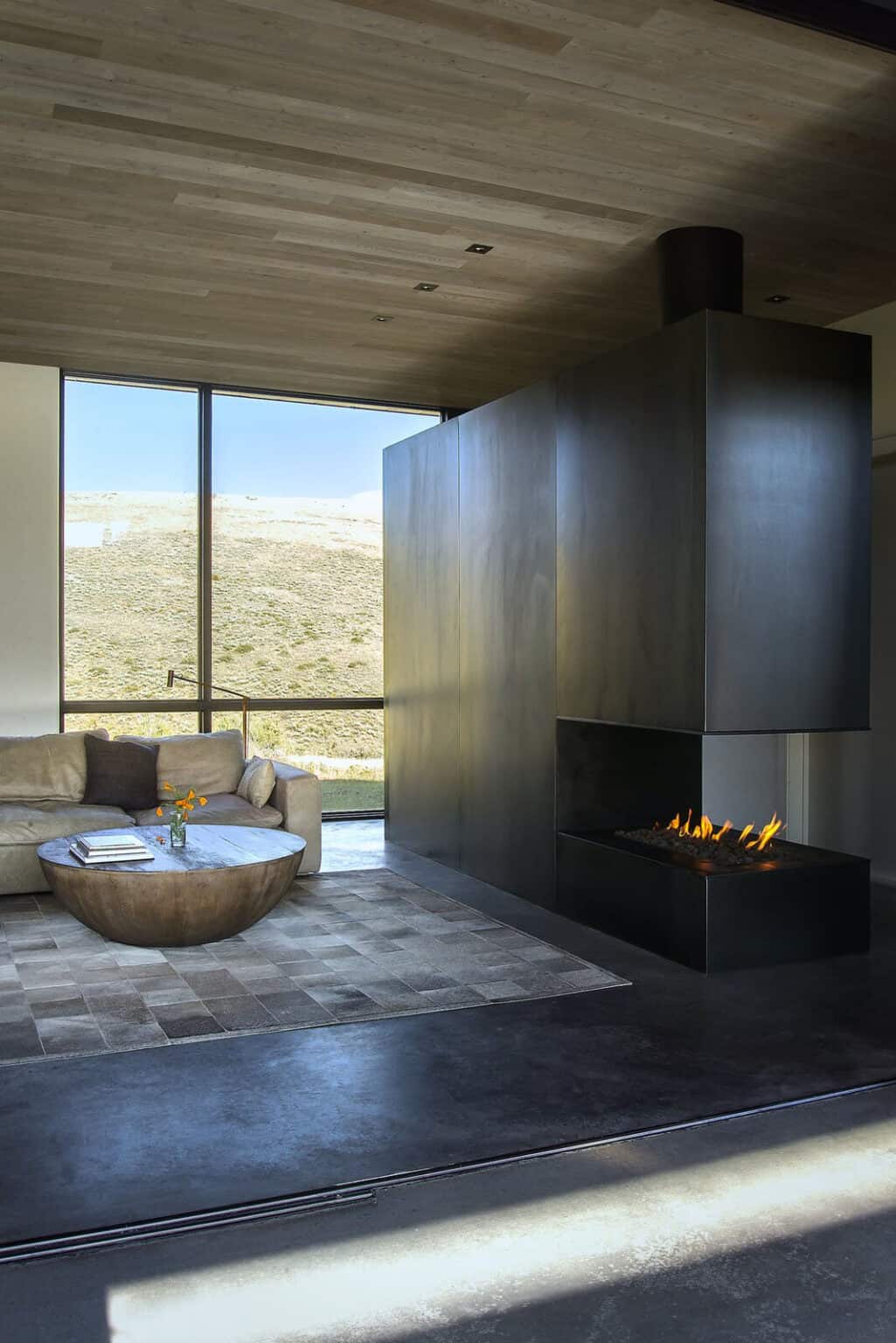 Fabulous off-grid modern cabin nestled in rolling hills of southern Idaho