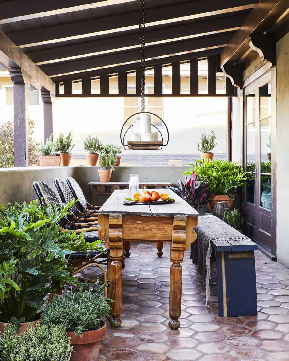 25 Incredible Outdoor Dining Spaces For Entertaining In Style