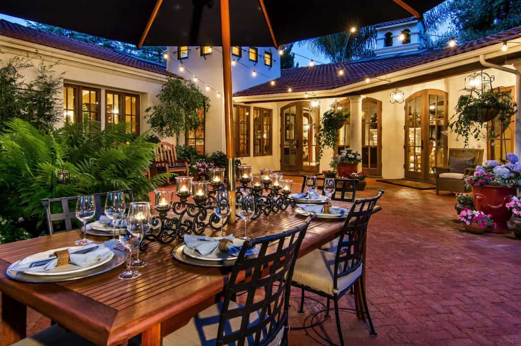 16 Romantic Mediterranean Patio Ideas For Outdoor Entertaining