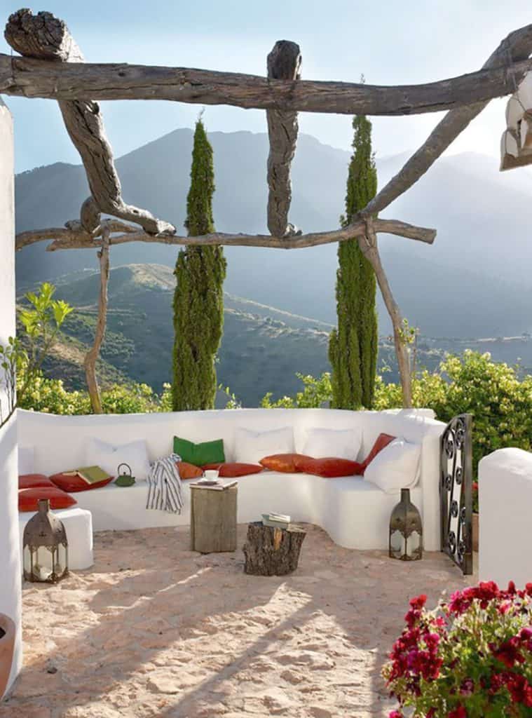 16 Romantic Mediterranean Patio Ideas For Outdoor Entertaining
