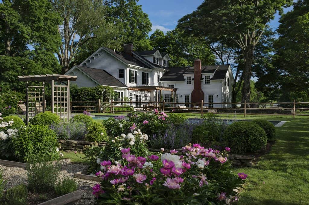 An old country farmhouse in New York State gets a modern makeover