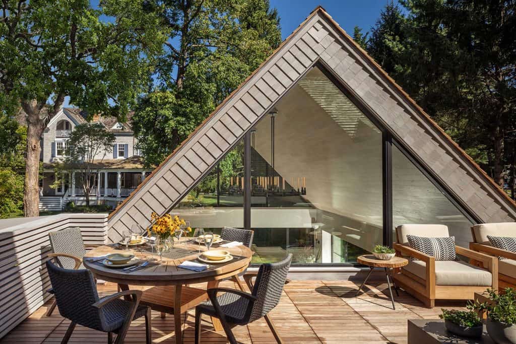 Quaint shingle style cottage in New York receives a stunning makeover