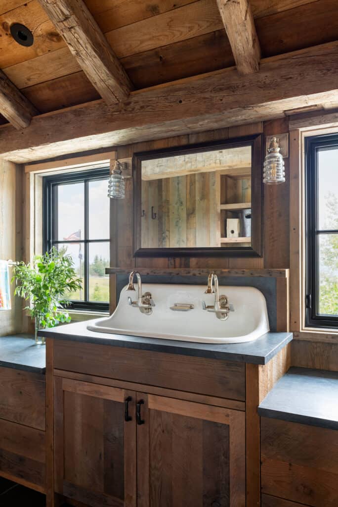 Historic Dutch barn becomes a blissful home in the Sawtooth Mountains