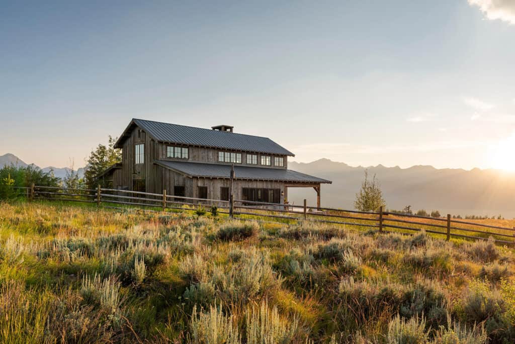 Historic Dutch barn becomes a blissful home in the Sawtooth Mountains