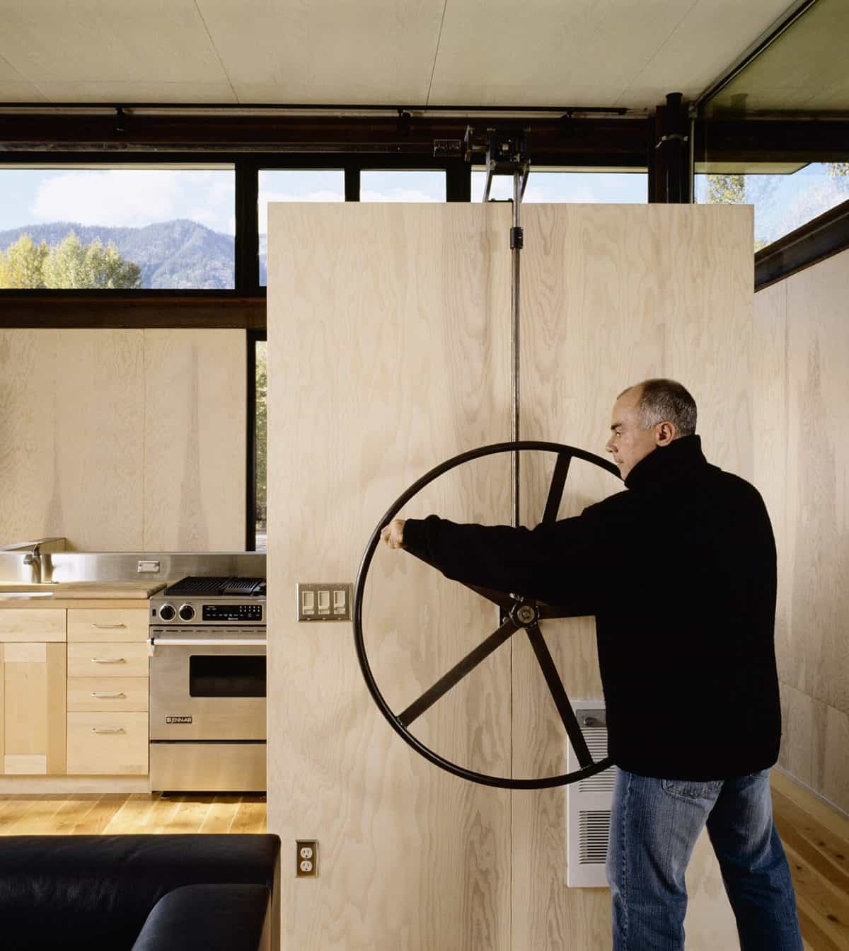 See this extraordinary steel clad cabin in the breathtaking Methow Valley