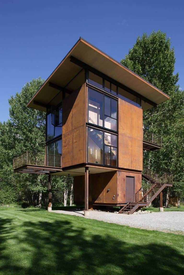 See this extraordinary steel clad cabin in the breathtaking Methow Valley