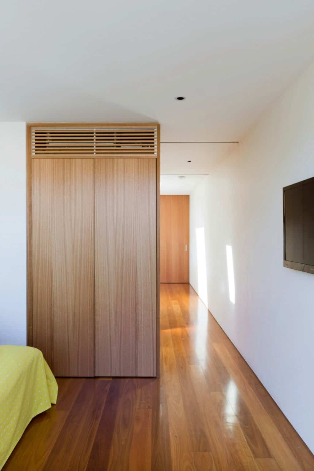 This Victorian terrace house opens to nature in Australia’s Bondi Beach