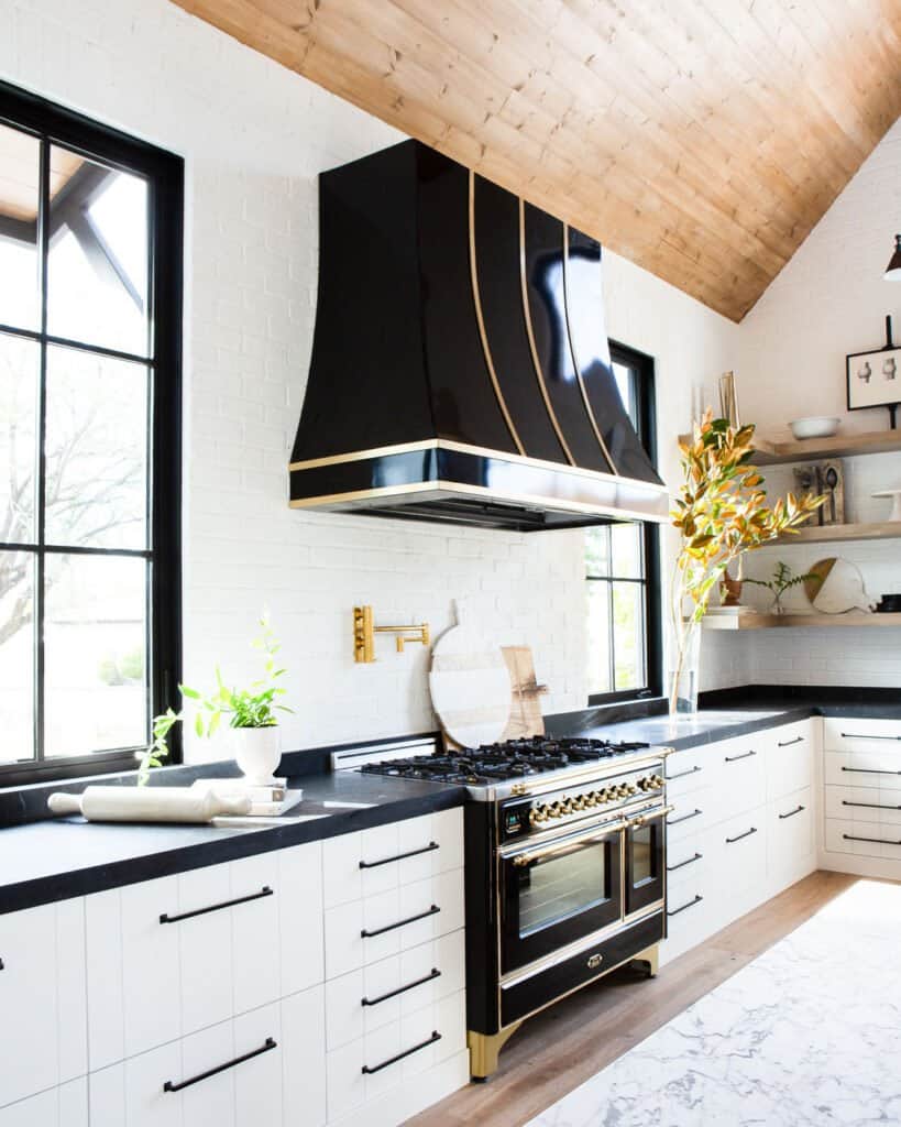 Inside the most gorgeous Napa Valley inspired farmhouse in Arizona