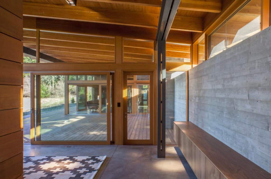 A beautiful Oregon home offers breathtaking views over Hood River Valley