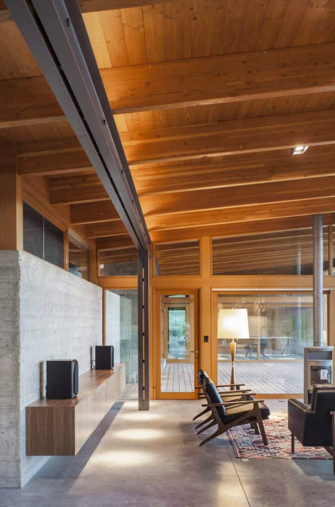A beautiful Oregon home offers breathtaking views over Hood River Valley
