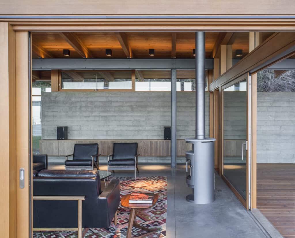 A beautiful Oregon home offers breathtaking views over Hood River Valley
