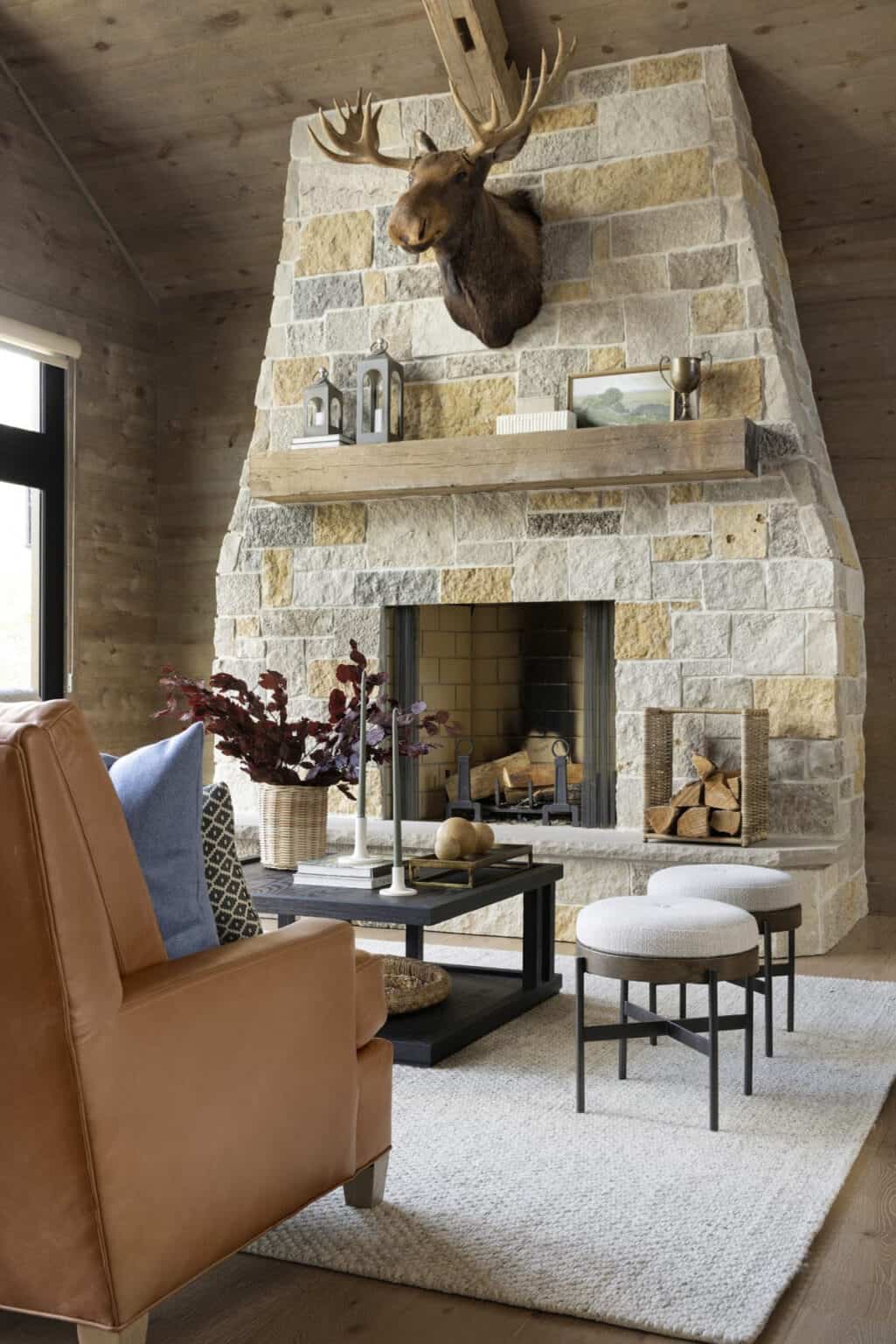 Take a peek inside this rustic yet refined lakeside home in Wisconsin