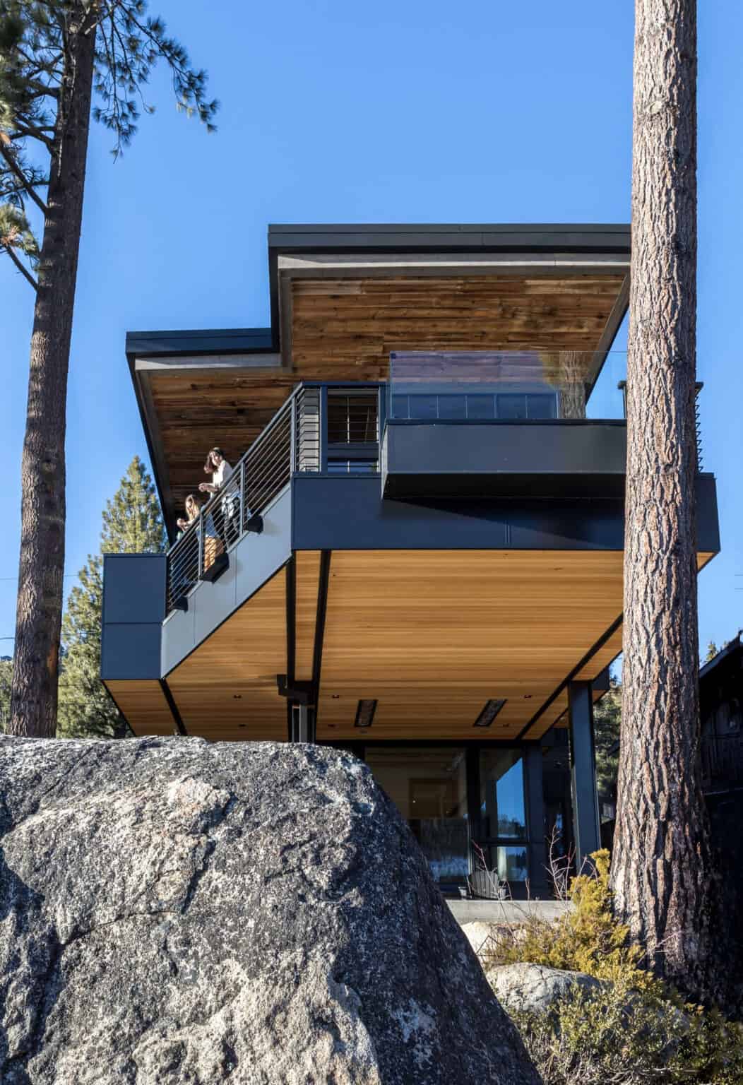A magnificent lakeside barn house with sweeping views over Donner Lake