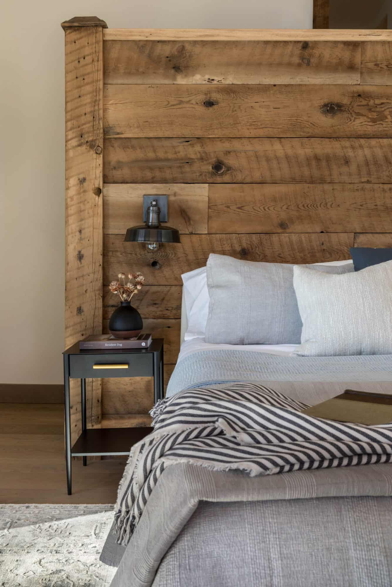 A magnificent lakeside barn house with sweeping views over Donner Lake