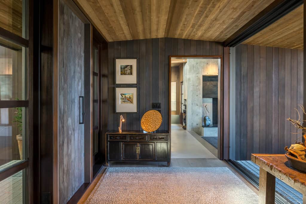 This modern beach house provides a cozy refuge in Washington State
