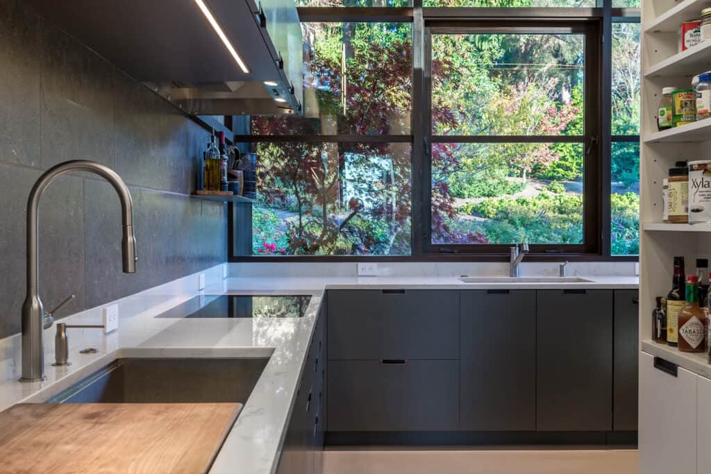 This modern beach house provides a cozy refuge in Washington State