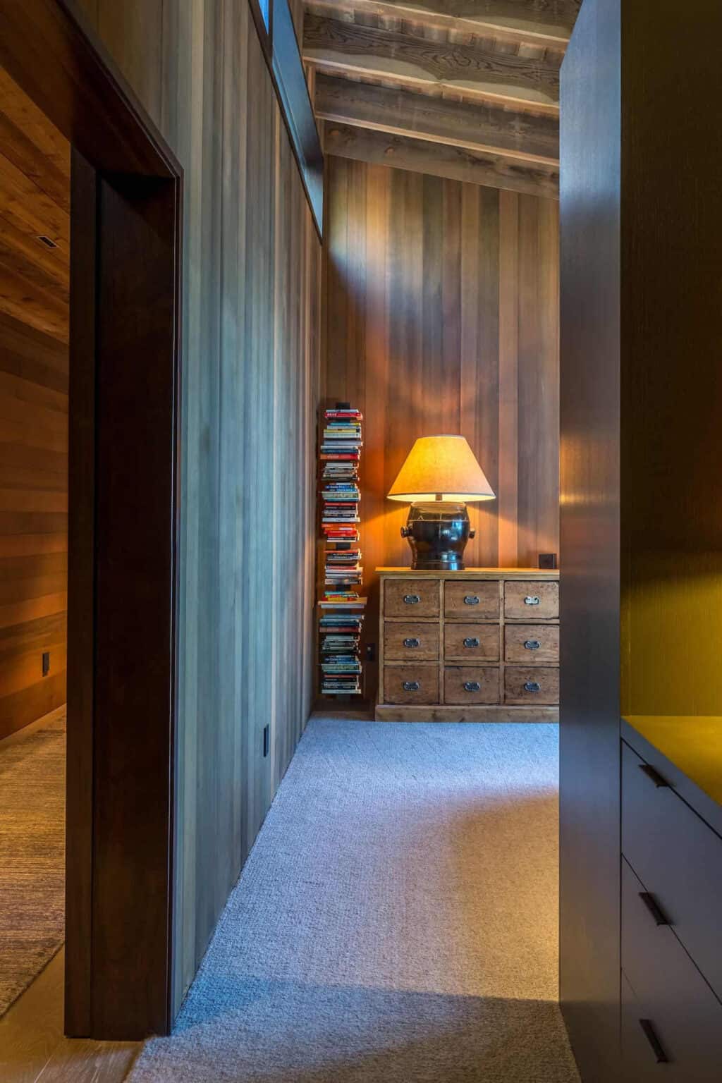 This modern beach house provides a cozy refuge in Washington State