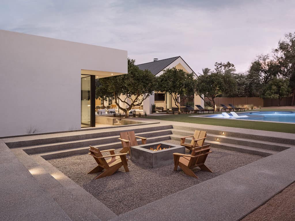 This modern Arizona desert home has amazing indoor and outdoor living