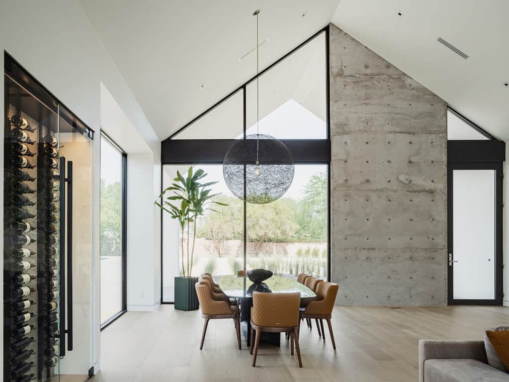 This modern Arizona desert home has amazing indoor and outdoor living