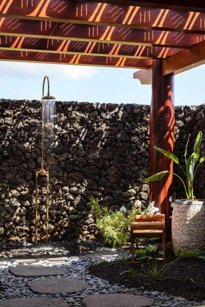 21 Best Outdoor Shower Ideas That Will Leave You Feeling Refreshed