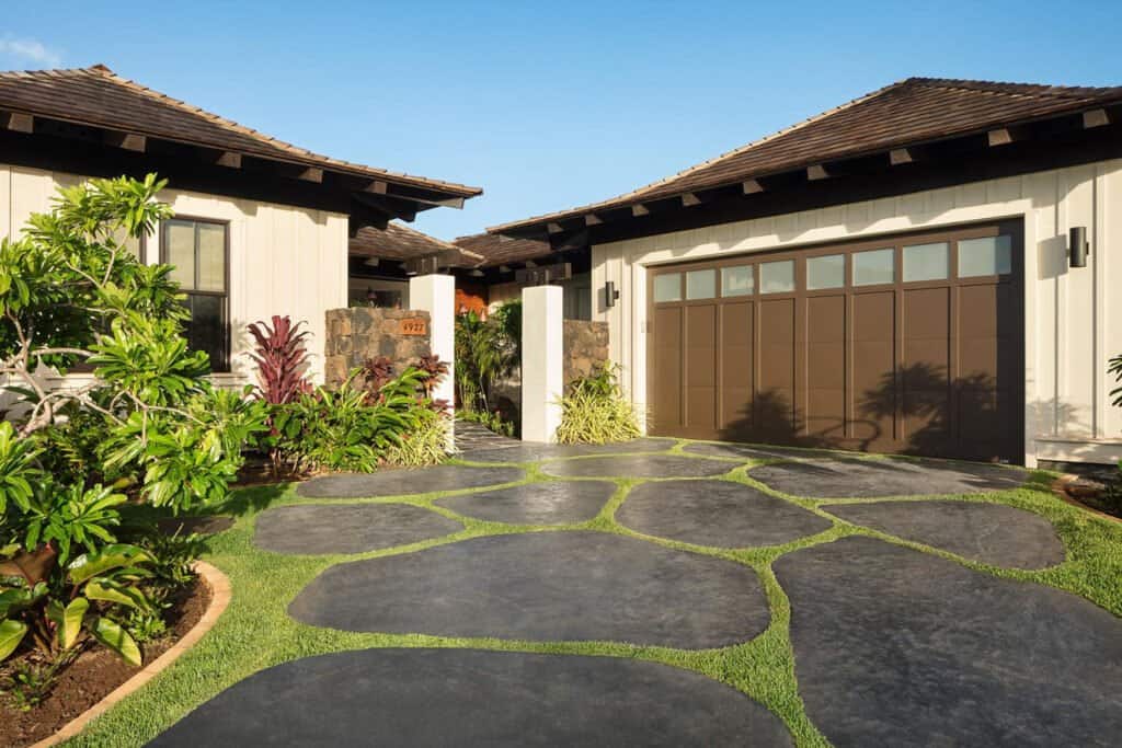 This amazing Hawaii beach house is designed for indoor outdoor living