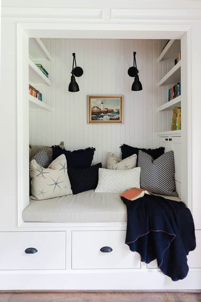 41 Delightfully Cozy Book Nook Ideas To Inspire A Reading Retreat