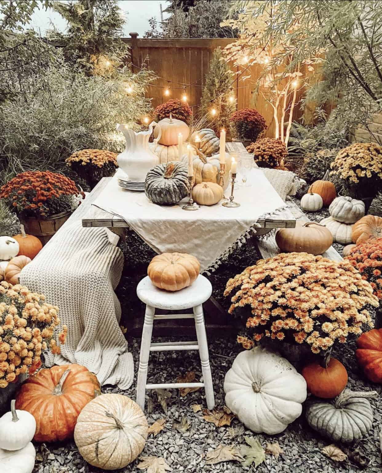 22 Stunning Fall Tablescape Decor Ideas To Wow Your Guests