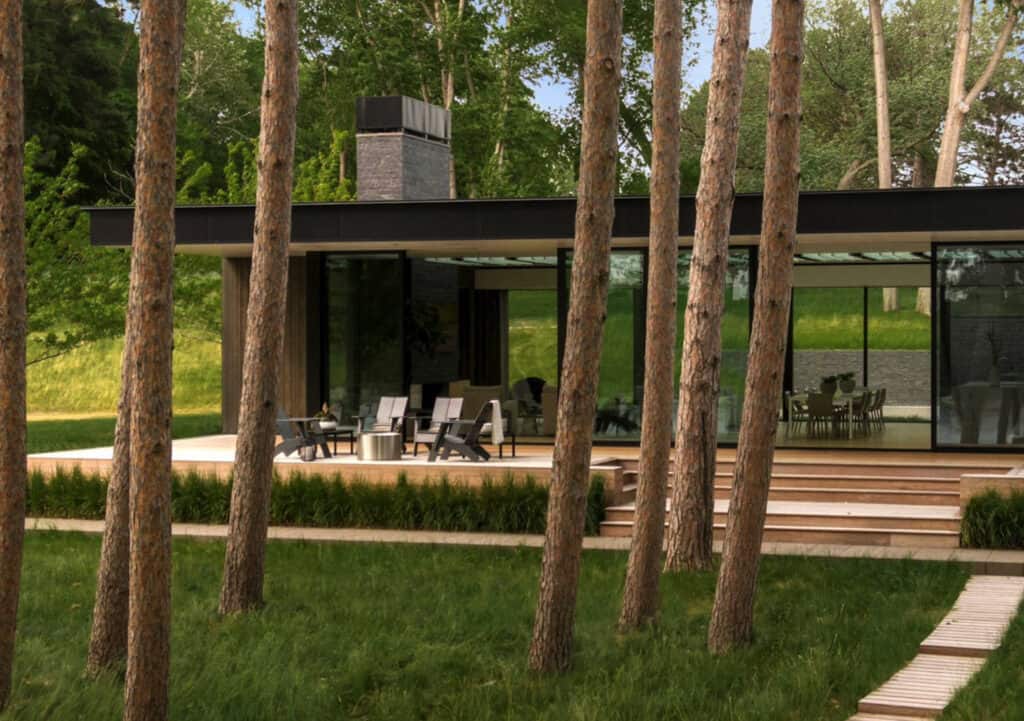 Absolutely stunning modern house on the shores of Lake Minnetonka