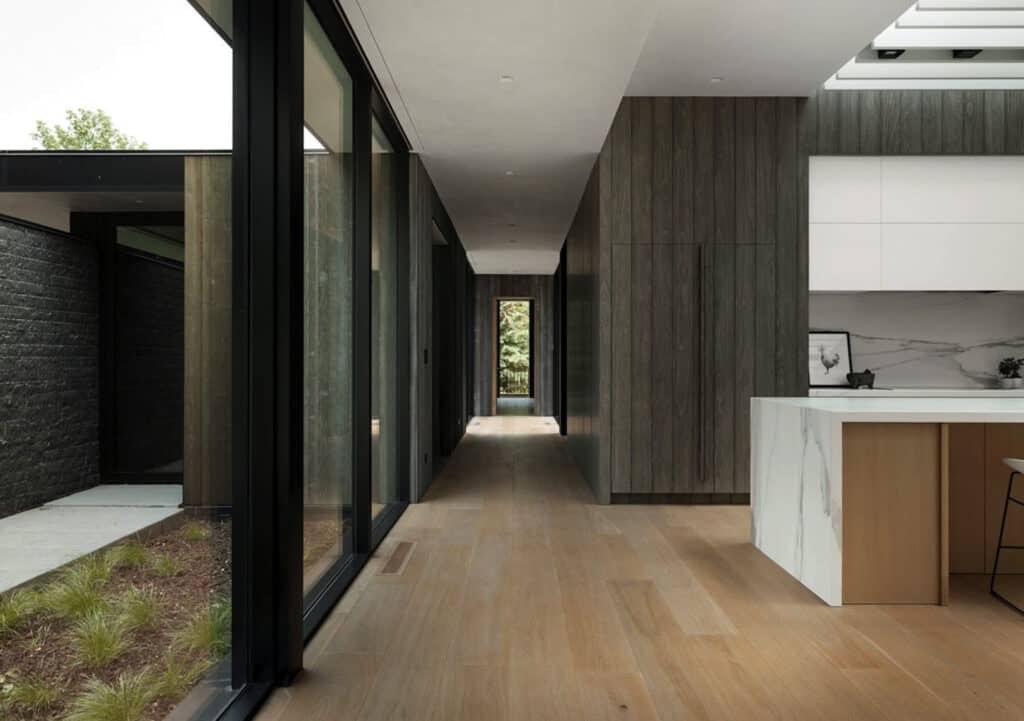 Absolutely stunning modern house on the shores of Lake Minnetonka