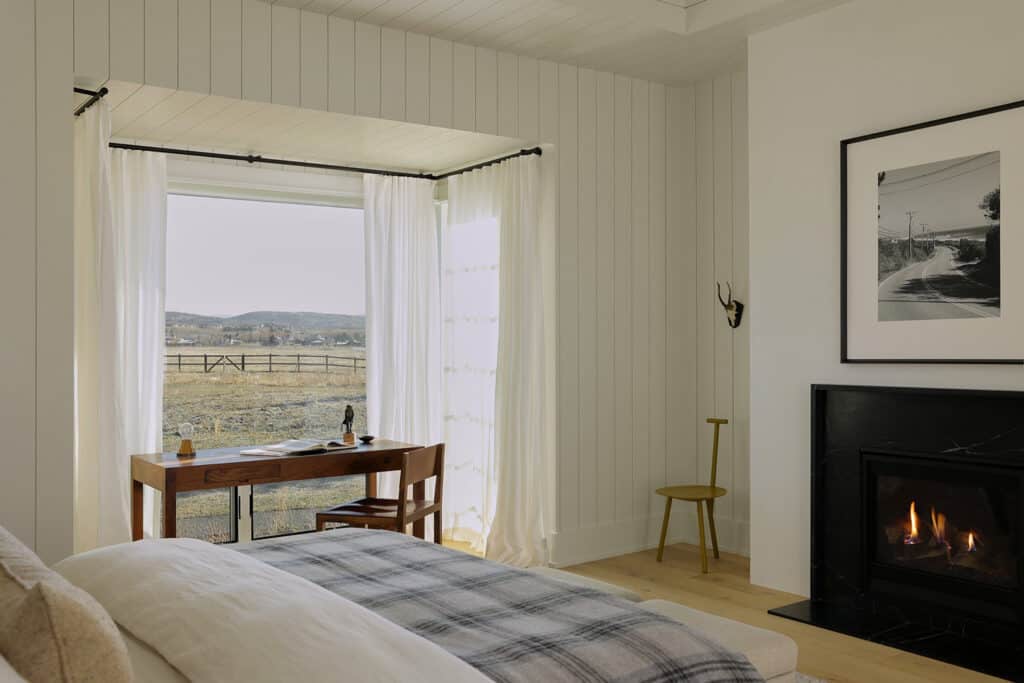 Tour this stunning home in the Utah countryside: Elk Ranch House