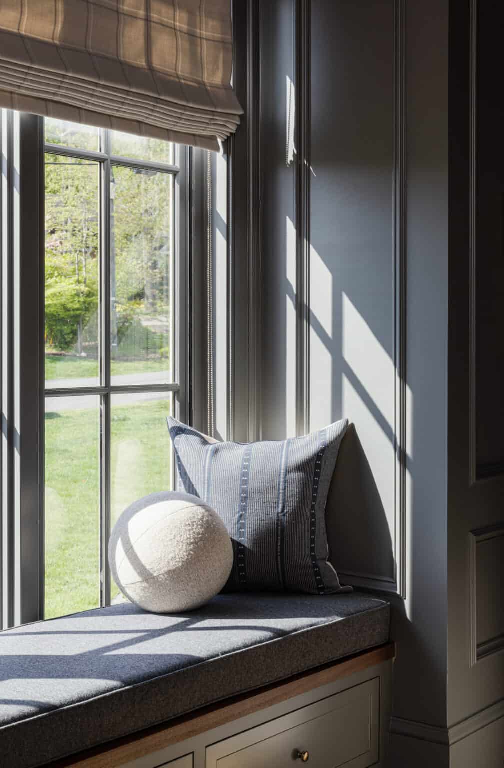 A timeless Tudor style home in Virginia with charming living spaces