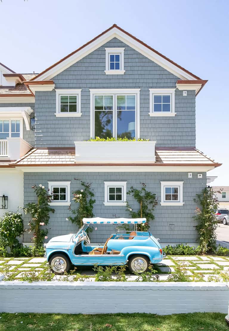 See a sophisticated coastal chic harborfront home in Newport Beach
