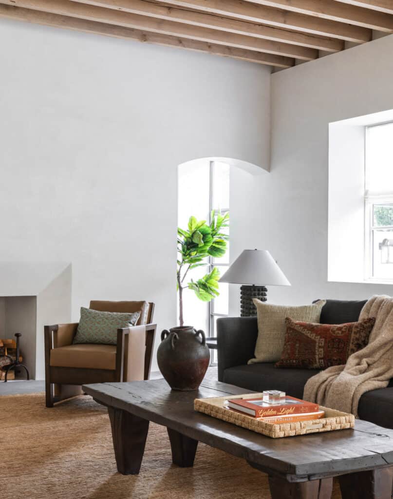 Tour this inviting Houston home with beautifully designed interiors