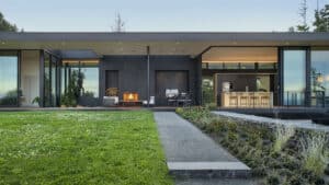This amazing modern house cantilevers over Oregon wine country