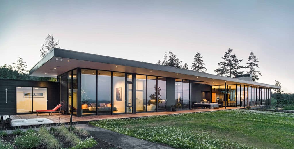 This amazing modern house cantilevers over Oregon wine country