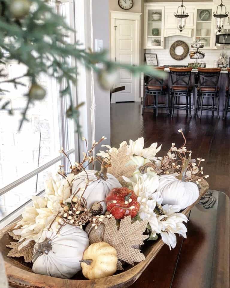 19 Stunning Decorating Ideas To Celebrate Fall Using Dough Bowls