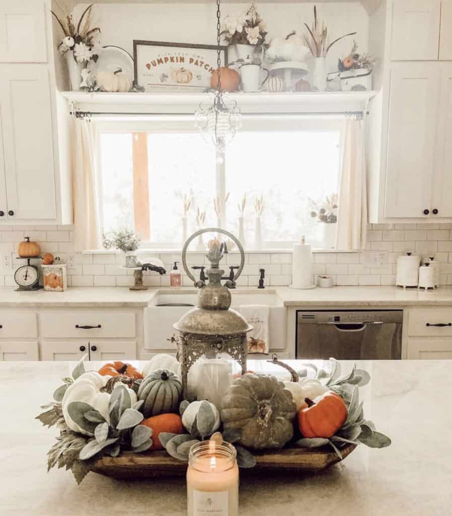 19 Stunning Decorating Ideas To Celebrate Fall Using Dough Bowls