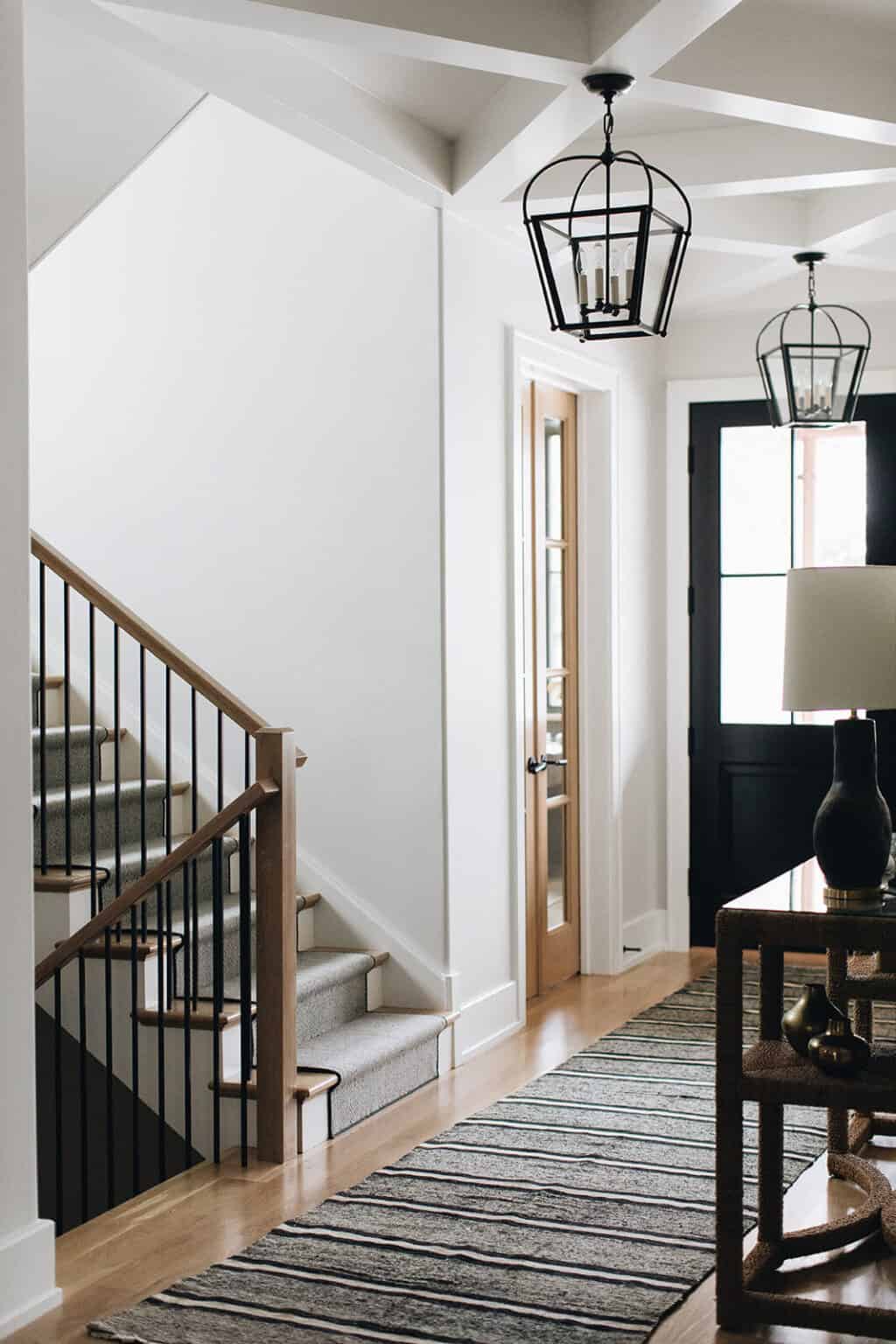 House Tour: An elegant home in Illinois with drool worthy interiors