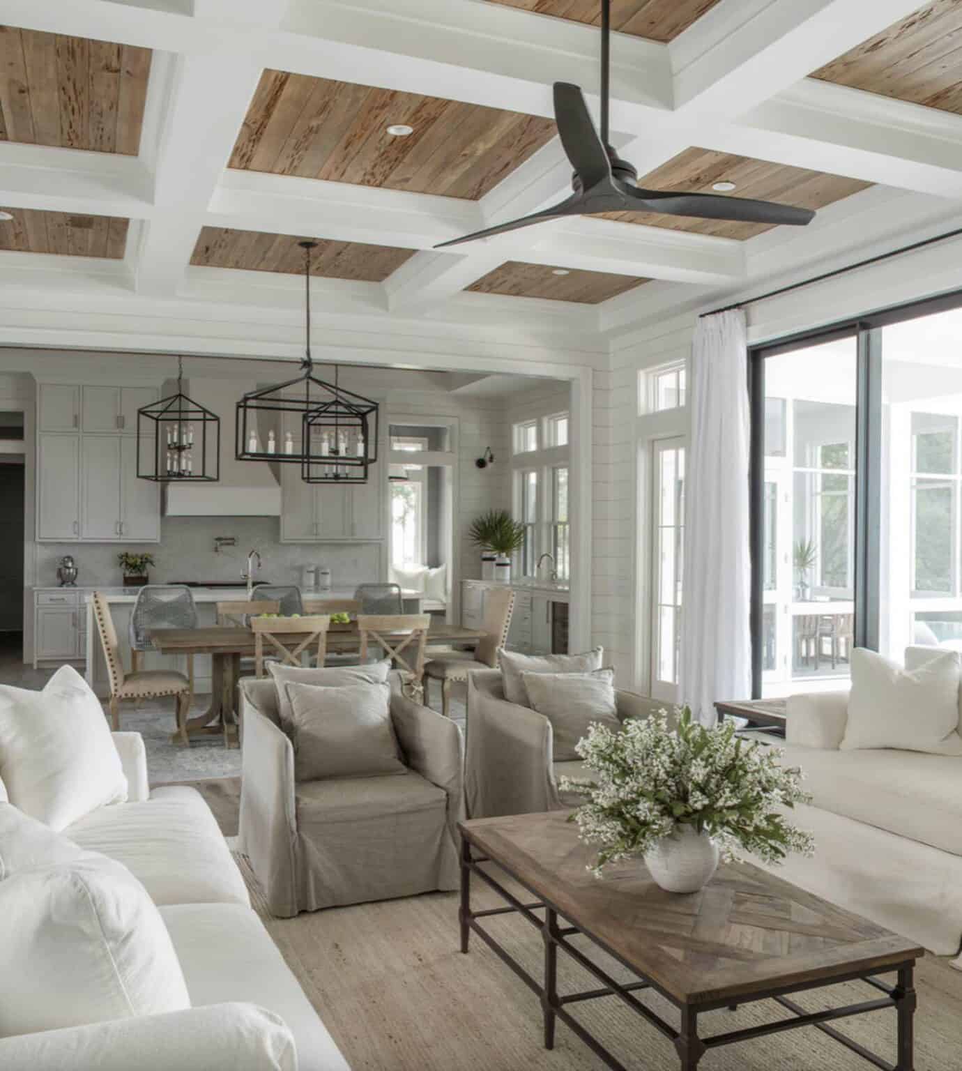See this stunning Florida bayfront house with inviting living spaces