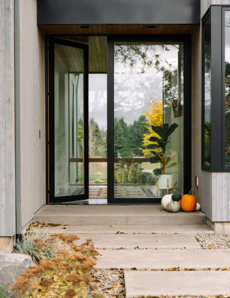 Tour this spectacular modern Scandinavian inspired house in Oregon