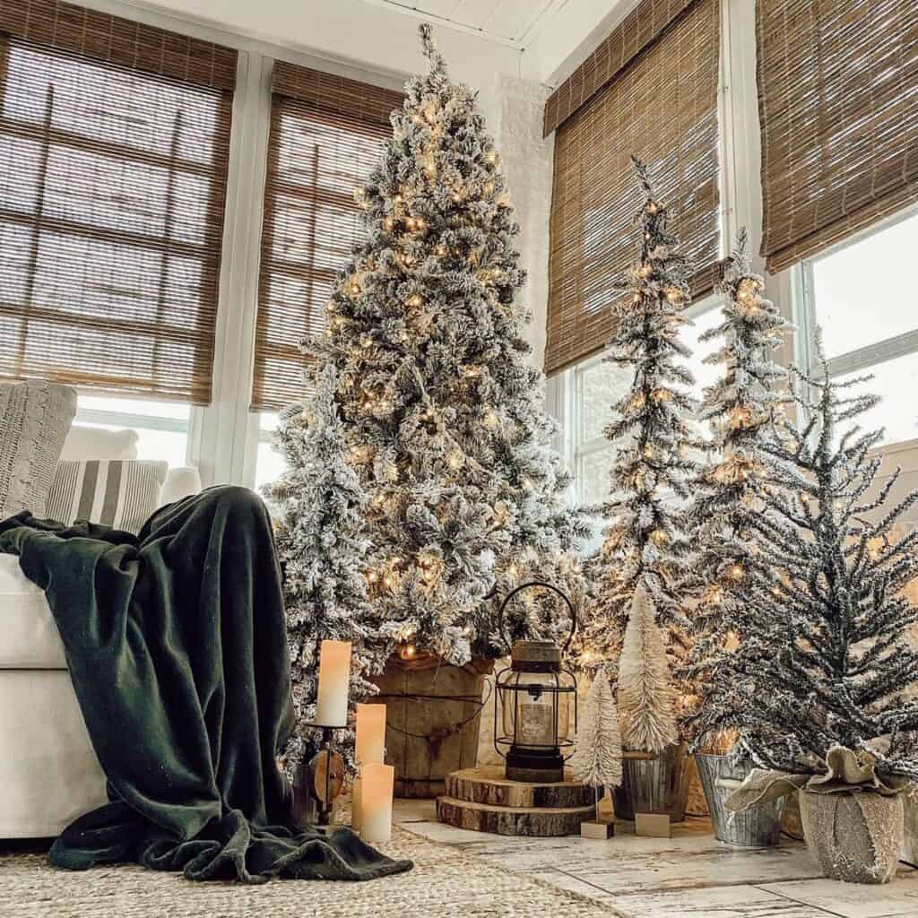 25 White Christmas Decorating Ideas To Make Your Home Sparkle