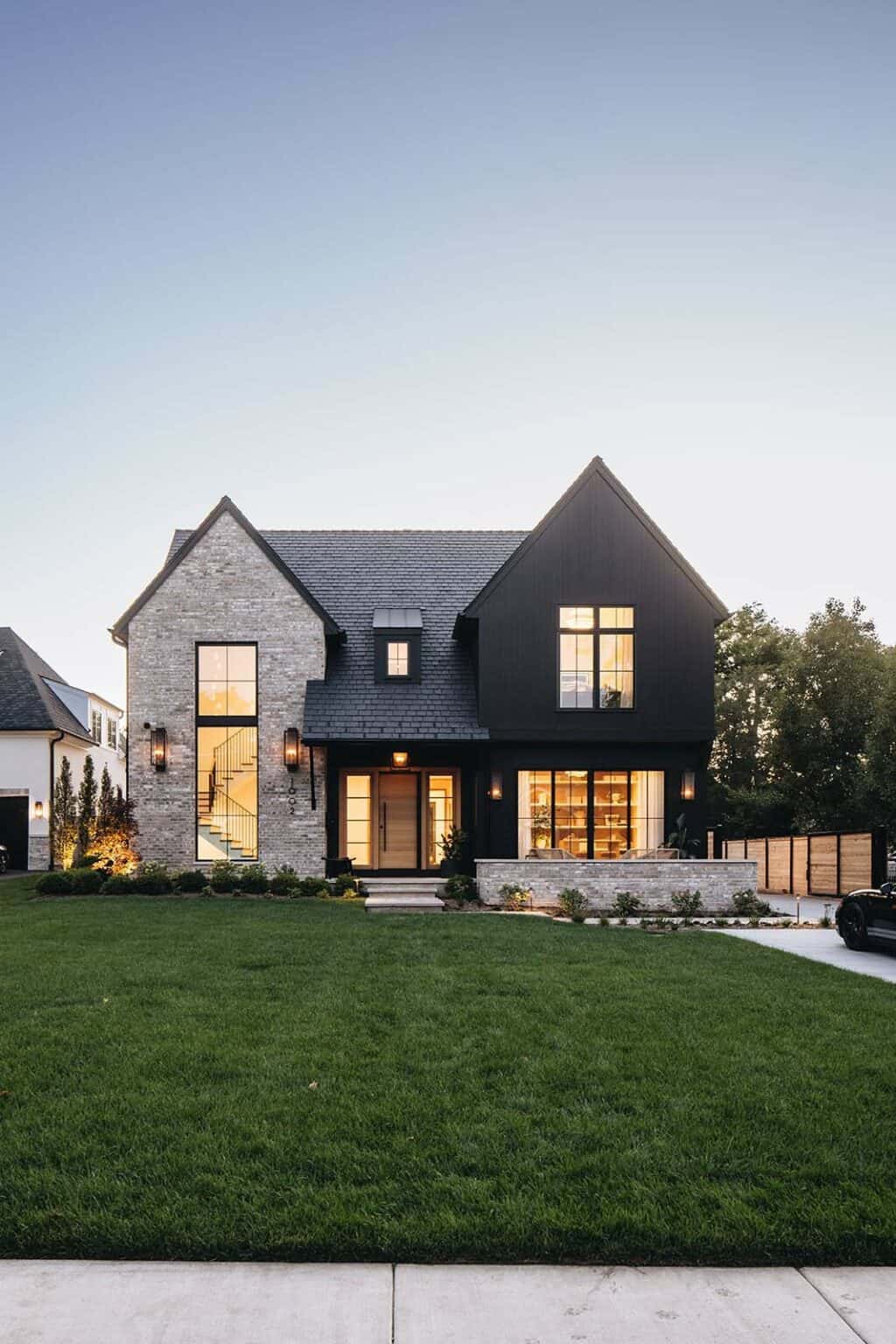 Take a tour inside this absolutely stunning dream house in Illinois
