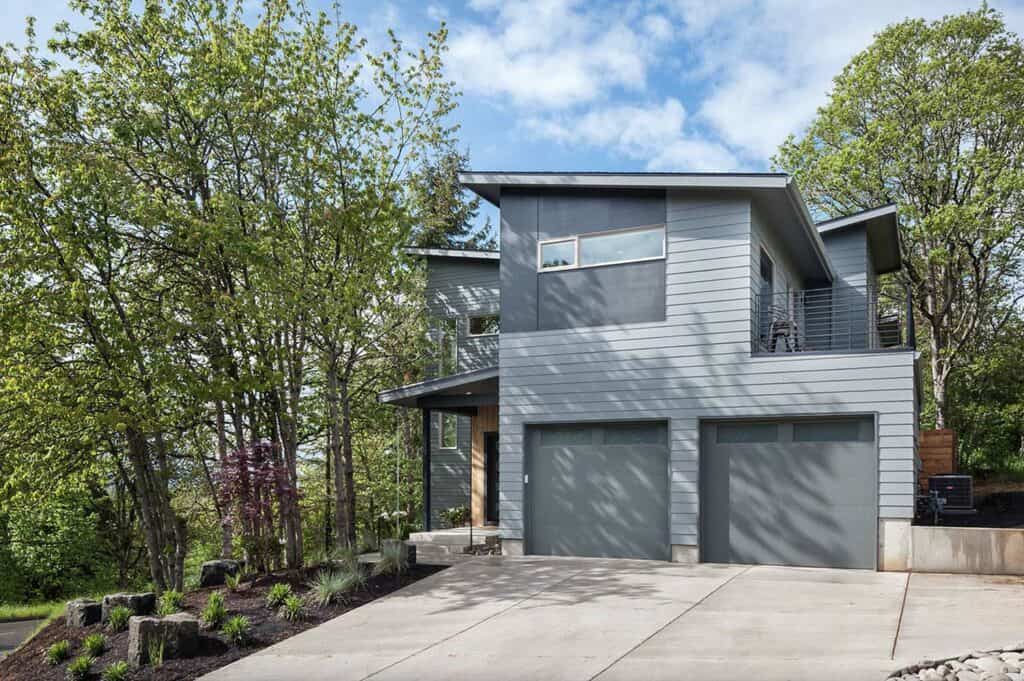 Thoughtful design details warm up a modern family home in Oregon