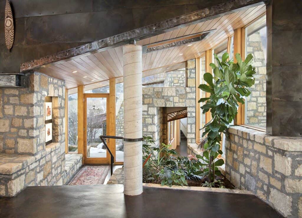 A peek inside this amazing mountain refuge in the Colorado Rockies