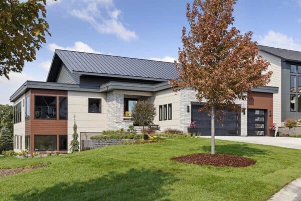 Dream House Tour: This Midwest home has inviting views of nature