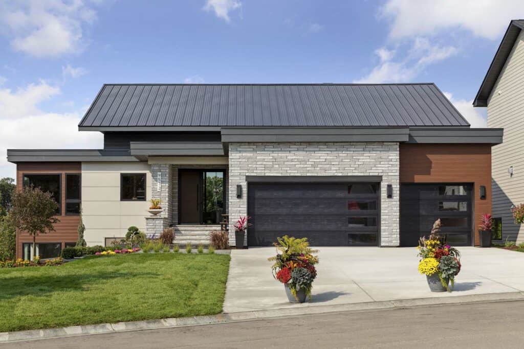 Dream House Tour: This Midwest home has inviting views of nature