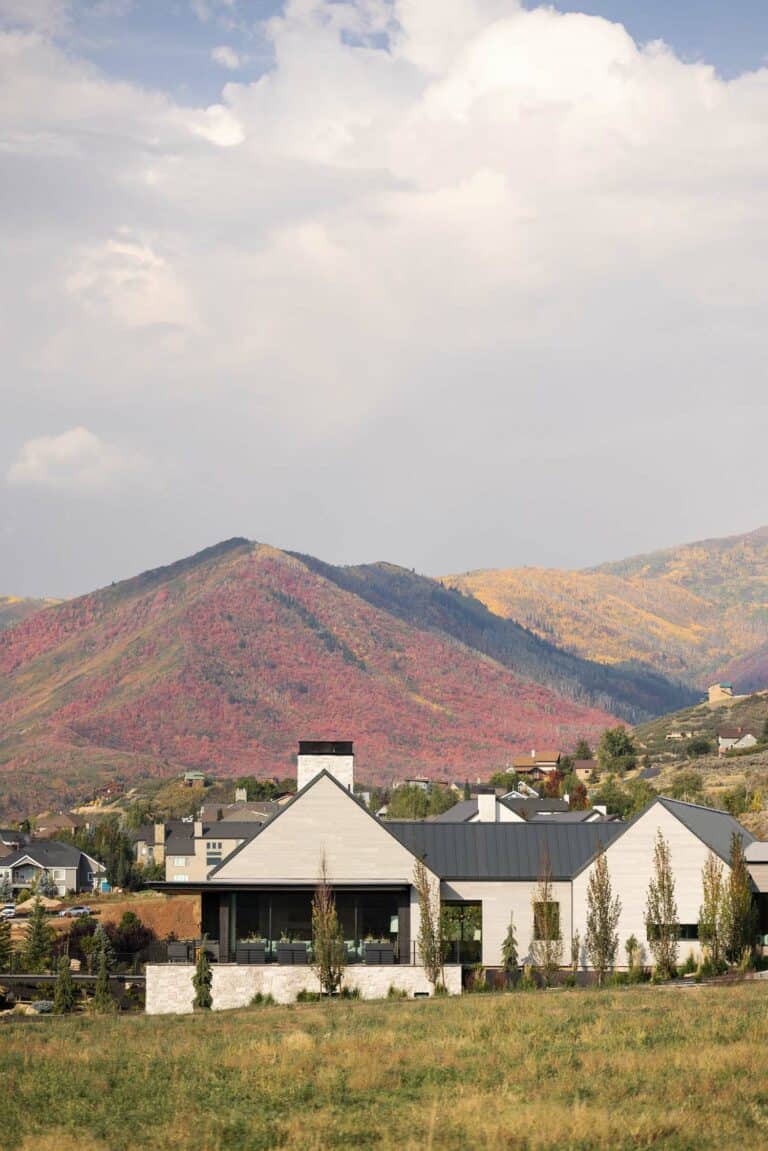 A fabulous contemporary home in the foothills of the Utah mountains