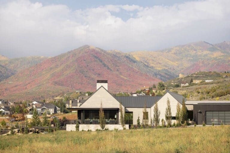 A fabulous contemporary home in the foothills of the Utah mountains