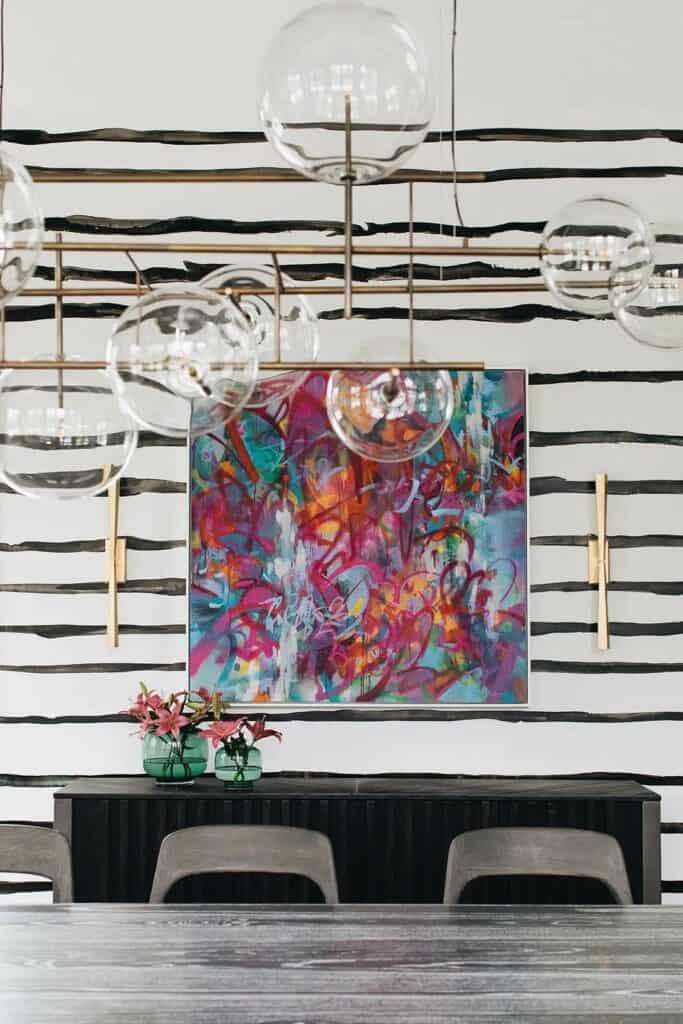 This beyond stunning Illinois house tour has dramatic living spaces